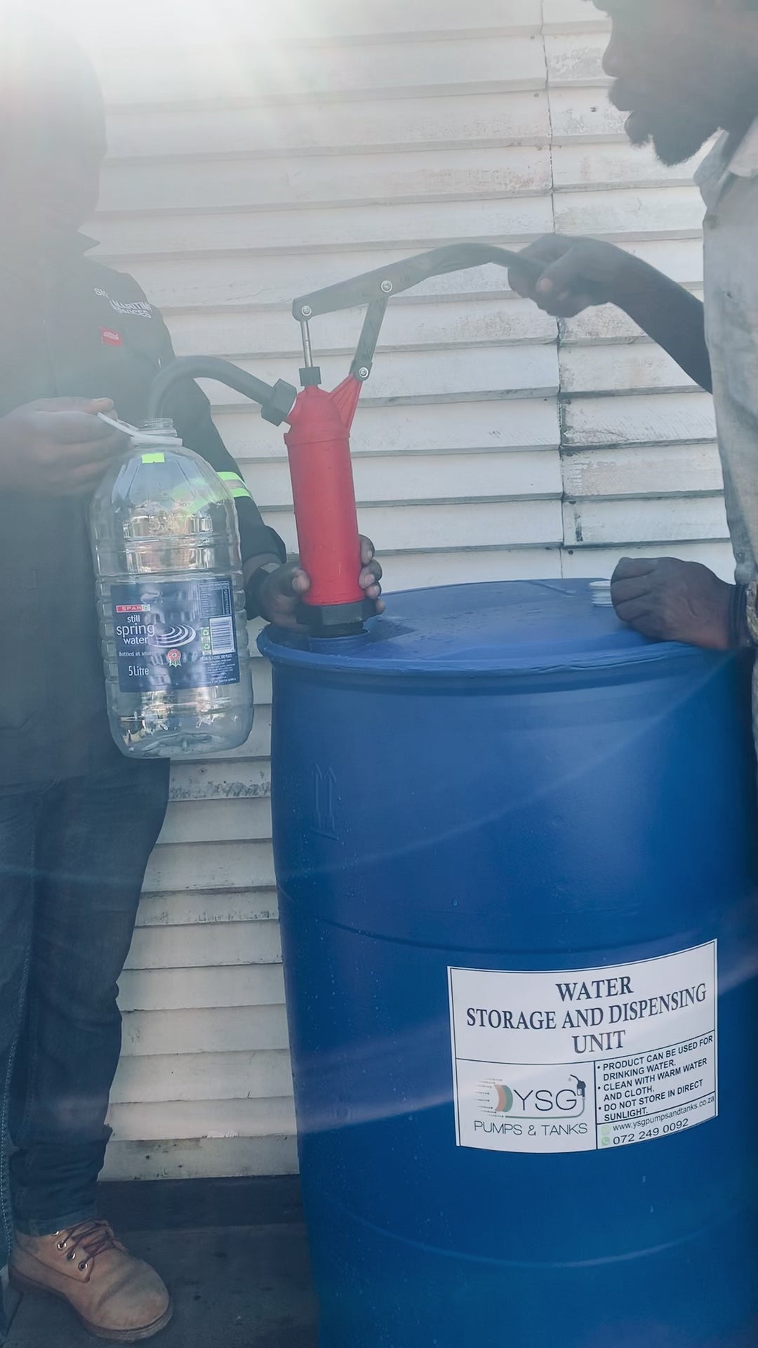 210L Water Tank with Hand Pump | YSG Pumps & Tanks – YSG Pumps and Tanks